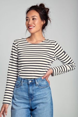 Comment adopter le style marin avec chic