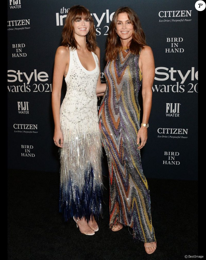 Pourquoi les femmes se maquillent